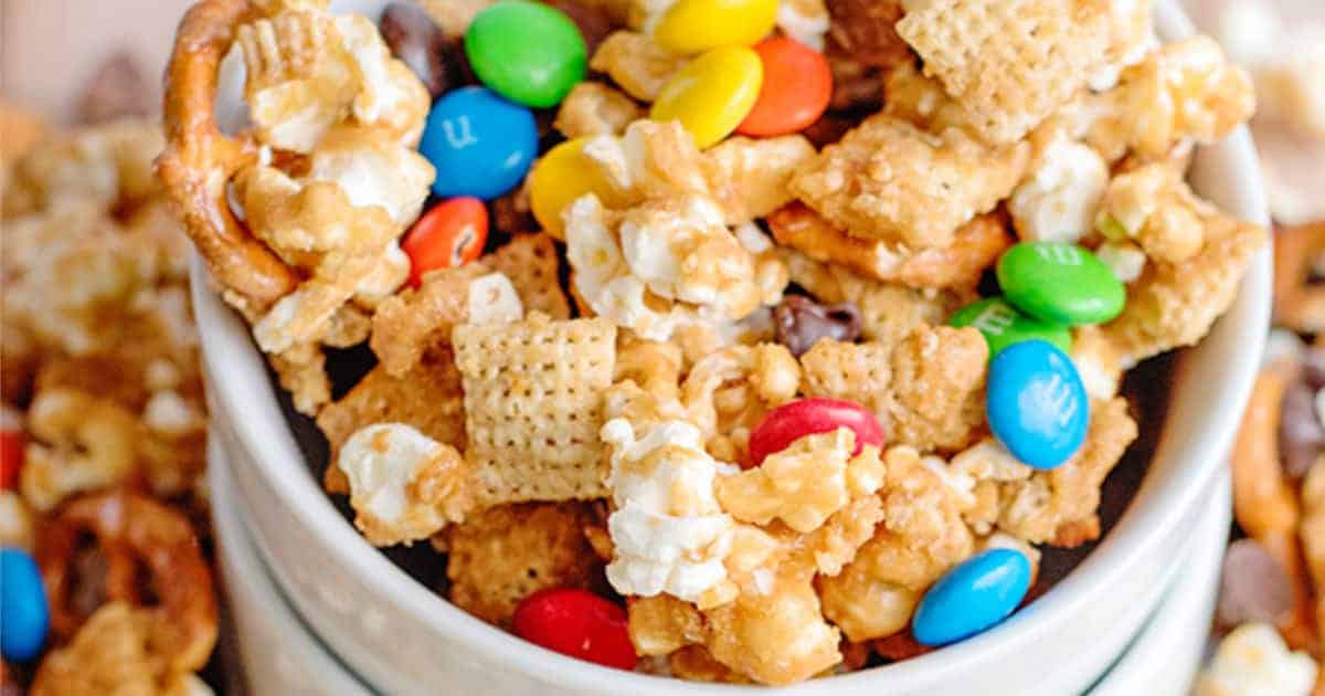 47+ Easy Movie Night Snacks To Make at Home