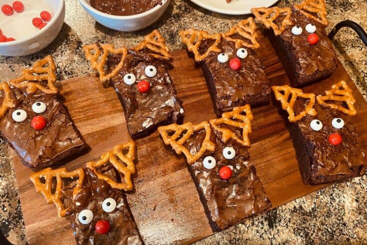 Reindeer Brownies Craft for Kids (Easy Rudolph Snack)